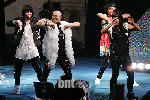 [포토]DJ DOC "우리 댄스가수 할까봐요" | bnt뉴스