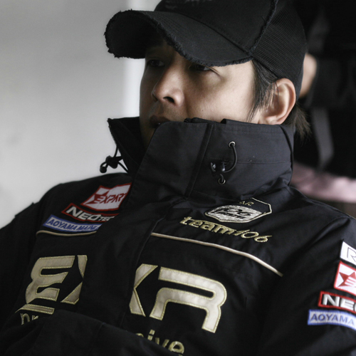 류시원이 디자인에 참여한 ‘EXR TEAM 106’ 재킷 출시 | bnt뉴스