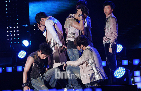 샤이니·2PM, 소녀시대로 변신! | bnt뉴스