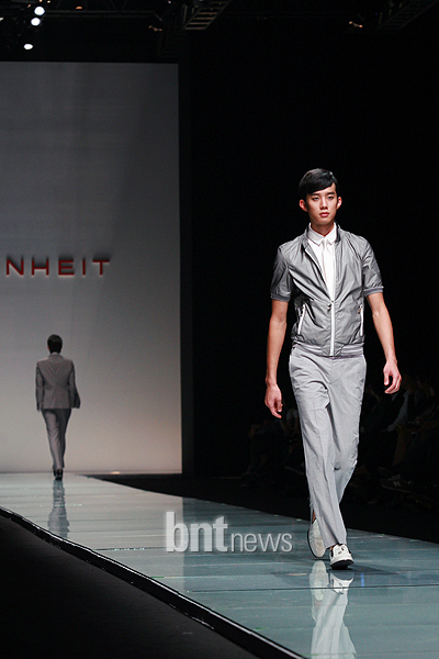 [bnt포토] 자신감 넘치는 모델의 워킹 | bnt뉴스