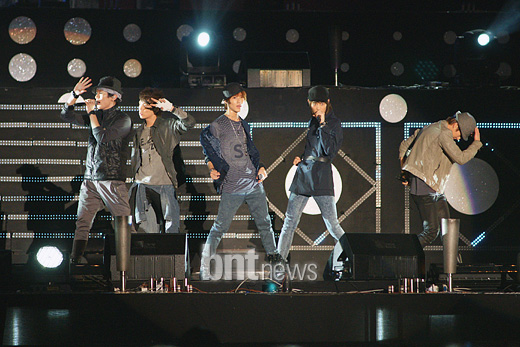 [bnt포토] 빛나는 아이돌 샤이니 '엔딩포즈도 멋져' | bnt뉴스