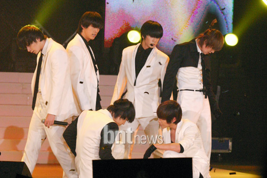 [bnt포토] 멋진 마무리를 장식한 2PM | bnt뉴스