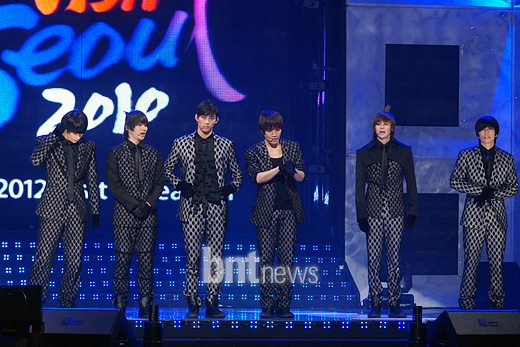 2PM, '좀비춤' 히트 예감! | bnt뉴스