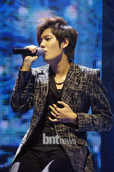 [bnt포토] SS501 김규종 '애절한 목소리로 부르는 노래' | bnt뉴스