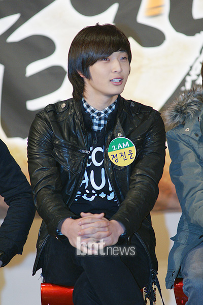 [bnt포토] 2AM 정진운 "창민이형 성격은 기분따라 매일 달라져요" | bnt뉴스