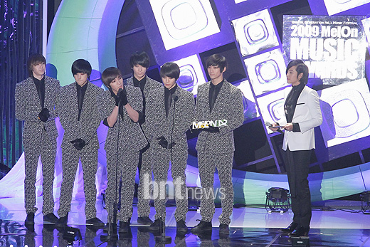 [bnt포토] 2PM '세번째 멜론 TOP10 선정' | bnt뉴스