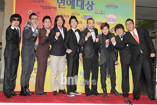 [2009 KBS 연예대상] 천하무적 야구단, 베스트 팀워크 상 수상 | bnt뉴스