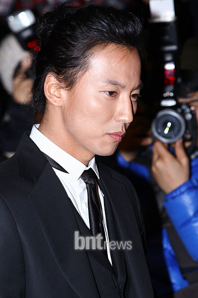 [bnt포토] 김남길 '비담다운 포스로 레드카펫 입장' | bnt뉴스