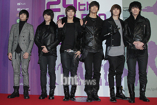 2PM, 2010 아시아 모델상 시상식 '인기 가수상' 부문 수상 | bnt뉴스