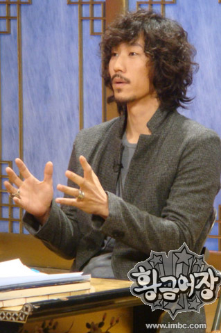 타이거JK, "안젤리나 졸리와 고교 동창이었다" | bnt뉴스