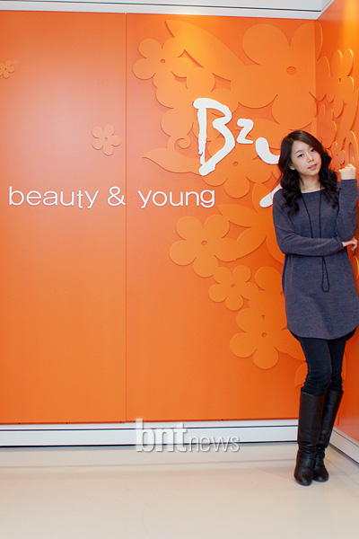 [bnt포토] B2y사옥 내에서 화보촬영을 마친 조수아 | bnt뉴스