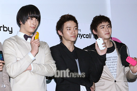 [포토] 찬성-준호-닉쿤 '2PM의 상큼한 컬러' | bnt뉴스