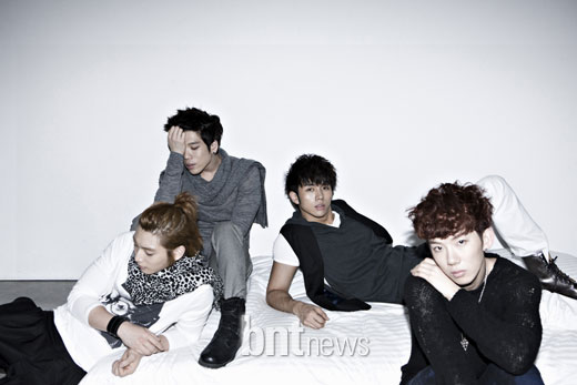 2AM '잘못했어‘ 공개, 지하철 쇼케이스에도 2AM 등장? | bnt뉴스