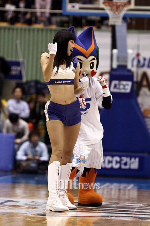 [포토] KCC 치어리더 '내 귀의 캔디' | bnt뉴스