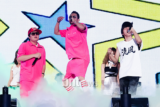 [포토] DJ DOC '다함께 뛰어!' | bnt뉴스