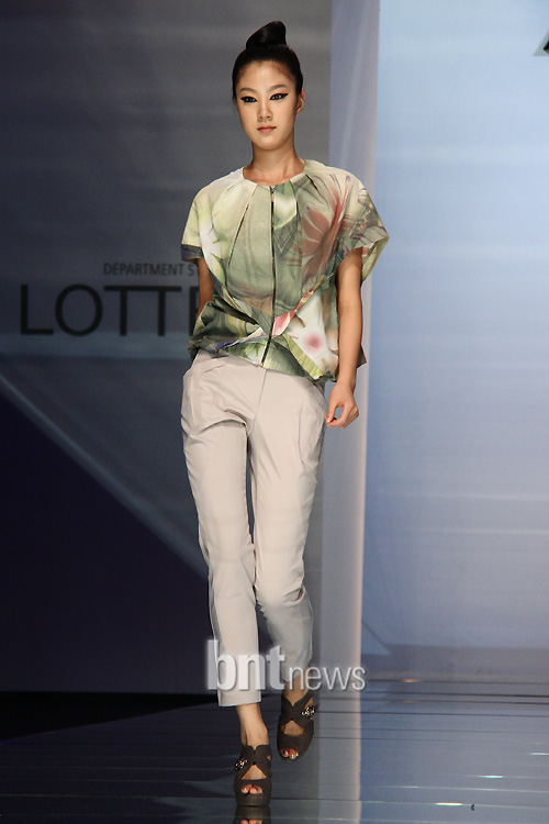 [포토] 김도은 디자이너, 2011 S/S 시즌 패션 제안