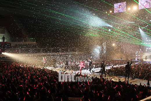 [포토] JYJ 쇼케이스 성공적인 마무리 | bnt뉴스