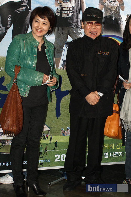 [포토] 최유라-조영남 'DJ하는 윤도현 응원하러 시사회 참석'