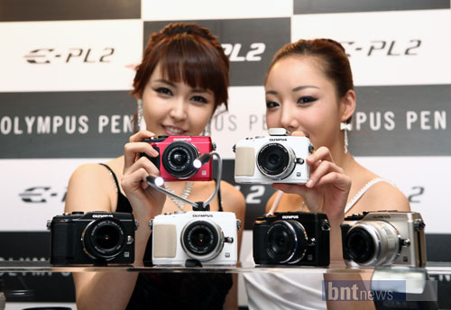 올림푸스 "'PEN E-PL2'로 2011년 미러리스 디카 시장 접수" | bnt뉴스