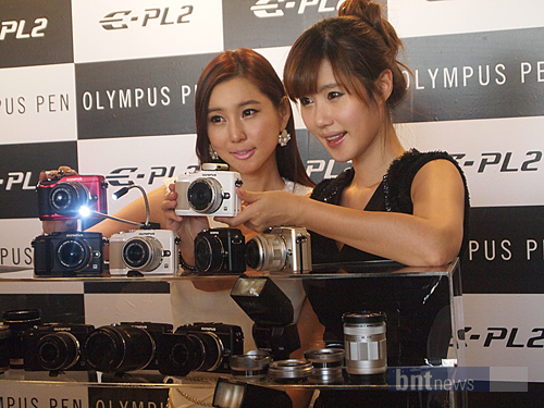 [포토] 신제품 올림푸스 'PEN E-PL2', SNS로 소통한다 ~ | bnt뉴스