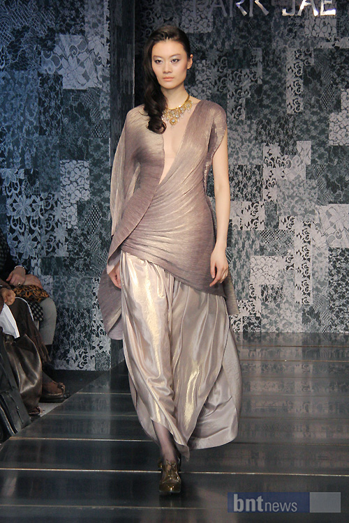 [포토] 박재원 F/W 컬렉션, 하늘에서 내려온 선녀처럼~ | bnt뉴스
