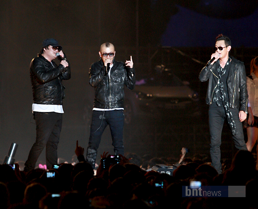 [포토]I-FESTA' DJ DOC, '맘껏 즐겨요~' | bnt뉴스