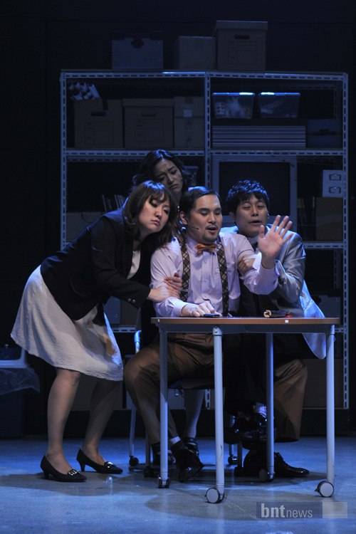 [포토] 뮤지컬'막돼먹은 영애씨'코믹함은 뮤지컬에서도 계속된다 | bnt뉴스