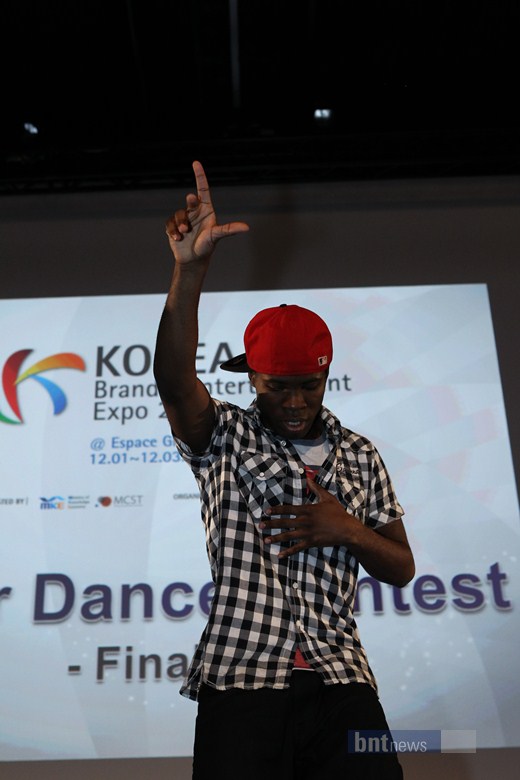 [포토] 'KBEE 2011' 긴장한 마음으로 'Are U Ready?' | bnt뉴스