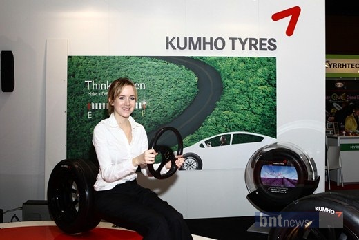 [포토] 'KBEE 2011' 문화 한류에 넘어 이젠 타이어도 한류! | bnt뉴스