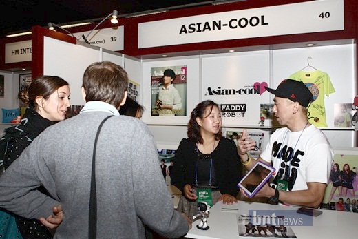 [포토] 'KBEE 2011' "한류가 일본에서도 인기있다고 전해주세요" | bnt뉴스