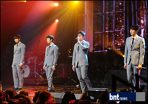 [포토] '머스트' 달구는 2AM | bnt뉴스