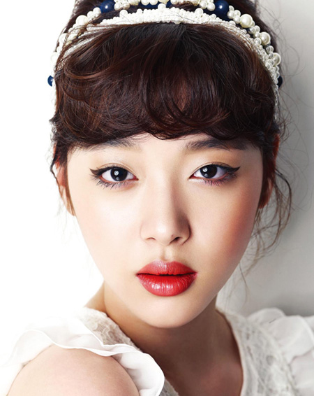 화보] f(x) 설리 ‘벚꽃 요정’으로 변신 | bnt뉴스