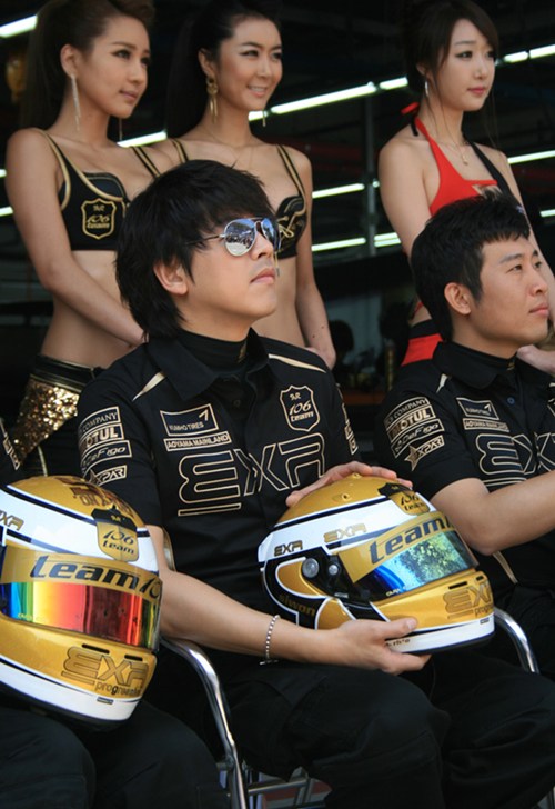 EXR, Team106 공식 유니폼 출시