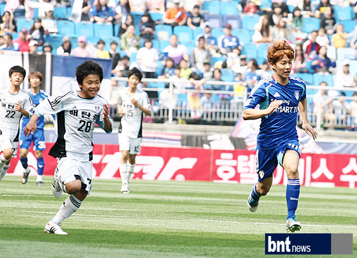 [bnt포토] 'FC MEN' 이기광, 누가 누가 빠르나~ | bnt뉴스