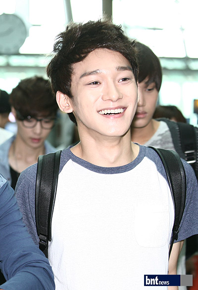 [bnt포토] EXO-M 첸, 공항의 열기가 뜨거워요~ | bnt뉴스