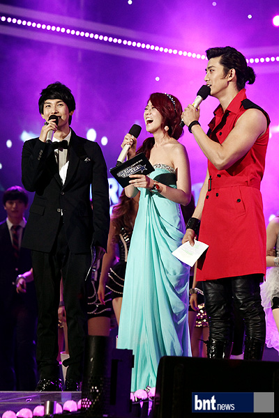 [bnt포토] '드림콘서트'의 3MC 시완-승연-택연 | bnt뉴스