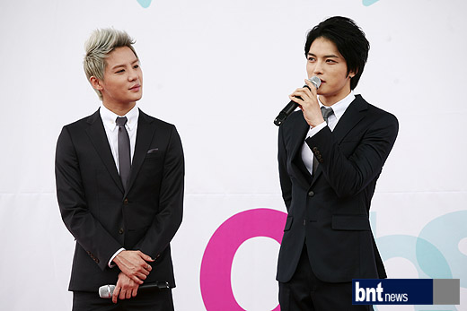 [bnt포토] JYJ 준수-재중 '미공개 영상과 사진도 기대해주세요!' | bnt뉴스