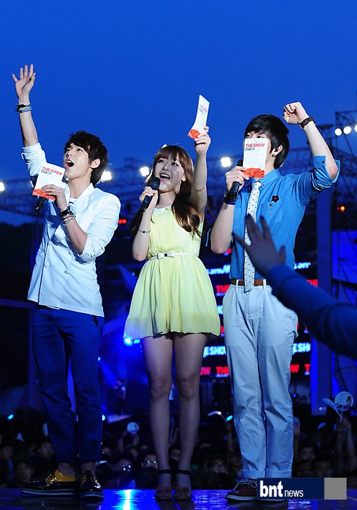[bnt포토] SBS MTV 더쇼 MC '민아-이민혁-육성재' | bnt뉴스