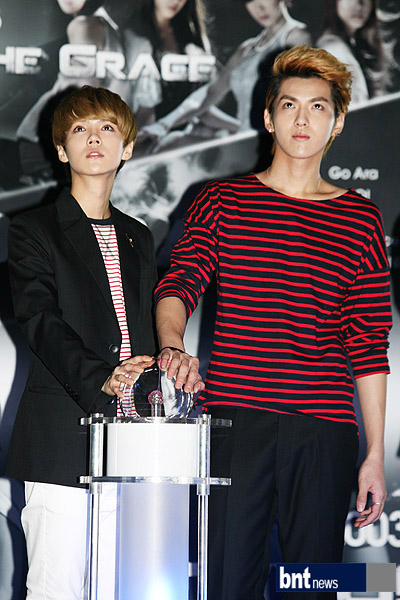 [bnt포토] EXO-M 루한-크리스, '눈빛이 진지해~' | bnt뉴스