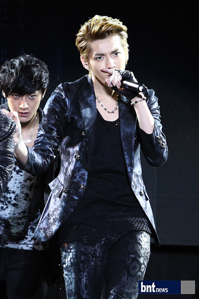 [bnt포토] 엑소엠(EXO-M) 크리스 '꽃미남 속 남성미 폭발' | bnt뉴스