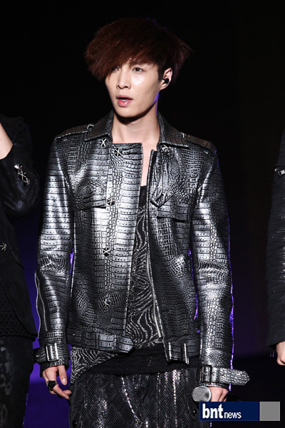 [bnt포토] 엑소엠(EXO-M) 레이 '중국팬들과의 눈빛교환' | bnt뉴스