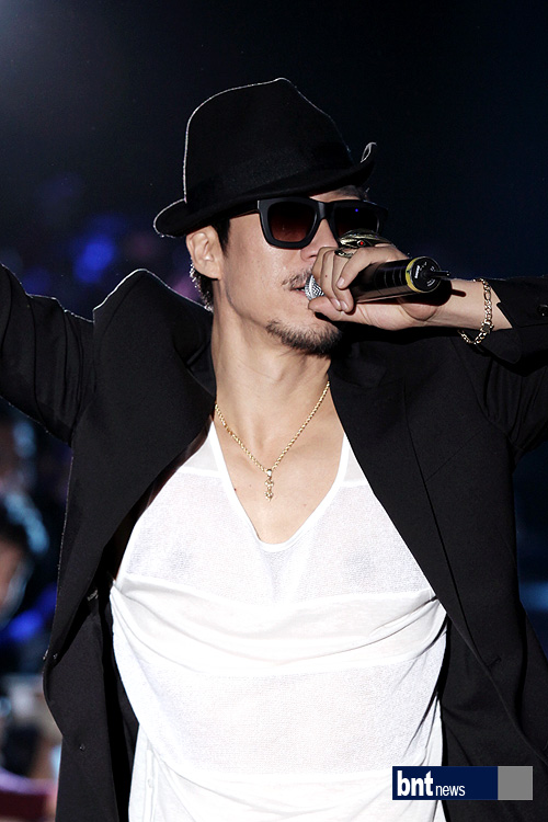 [bnt포토] 타이거 JK, 서울패션위크 런웨이 점령한 힙합 호랑이~