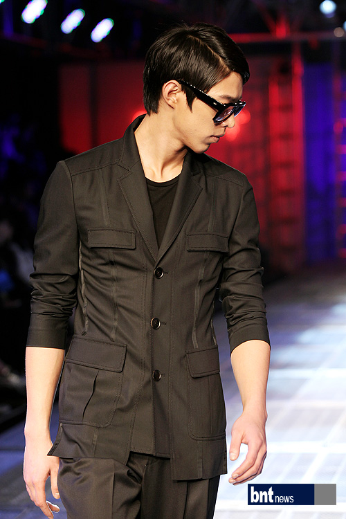 [bnt포토] 레쥬렉션이 선보이는 2013 S/S 남성 재킷 | bnt뉴스