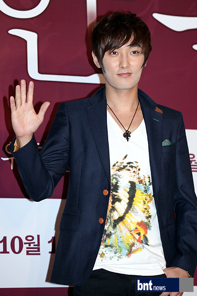 [bnt포토] 강타 'SM 새 식구 응원왔습니다~' | bnt뉴스