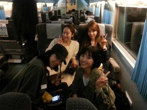 한혜진 KTX 탄 미녀들과 '브이', 어제는 여신 오늘은? | bnt뉴스