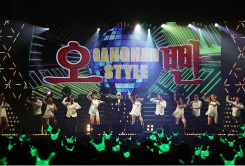 [포토] B.A.P 힘찬 '오빤 베이비스타일~' | bnt뉴스