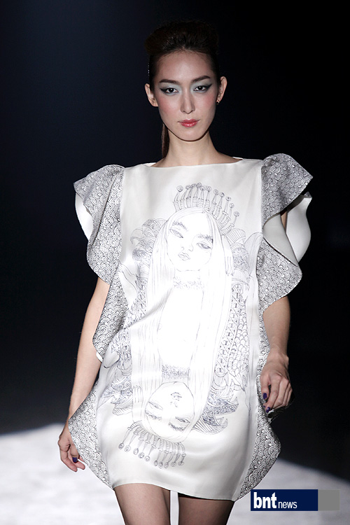 [bnt포토] 앤디앤뎁 2013 S/S 컬렉션, 런웨이에서 재탄생 된 카드 캐릭터 | bnt뉴스