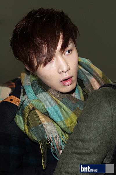 [bnt포토] EXO-M 레이 '앞에 무슨 일 있어~?'