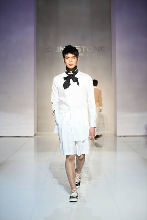 [포토] 박종철 디자이너 2013 S/S, 도트무늬 타이의 변신 | bnt뉴스