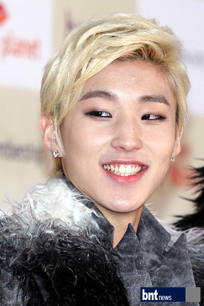 [bnt포토] B.A.P 종업 '블링블링' 빛나는 미소~ | bnt뉴스